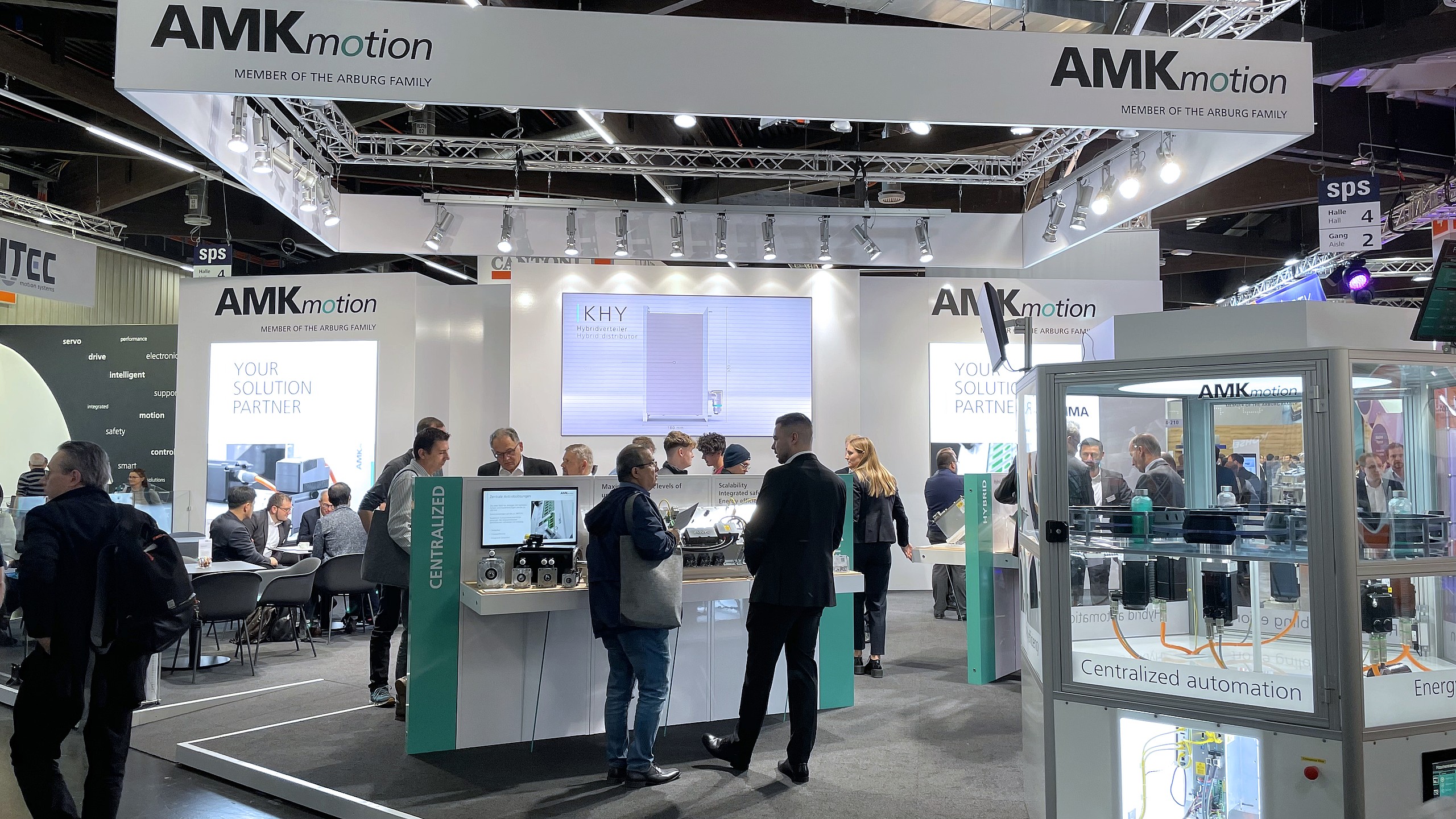 AMKmotion sehr zufrieden mit Messeauftritt auf der SPS | AMKmotion GmbH ...